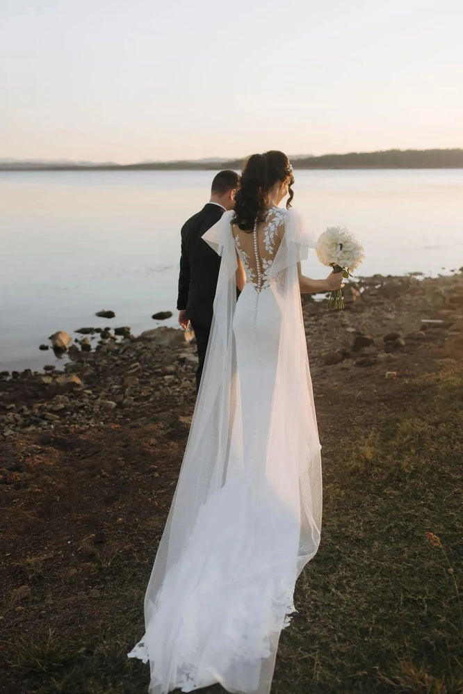 "It was the very first dress I tried on and I knew it was the one": Cl ...