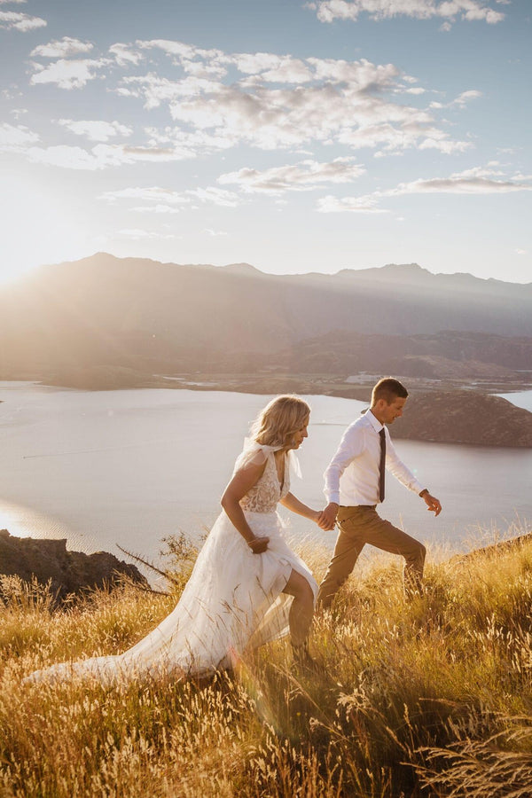Kate & Simon - New Zealand Mountain Dreams – White Lily Couture